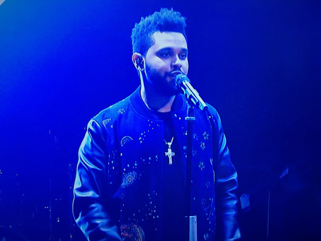 The Weeknd cantó sus nuevos temas “False Alarm” y “Starboy” en Saturday ...