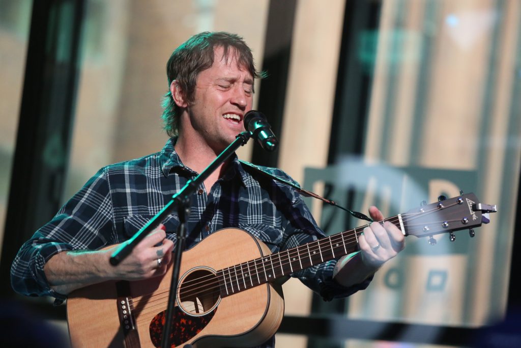 Chris Shiflett, guitarrista de Foo Fighters, publicará un disco solista ...