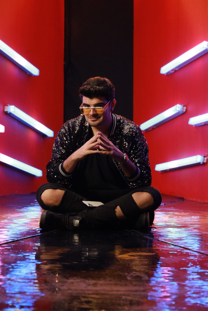 Jonathan-Moly | CusicaPlus