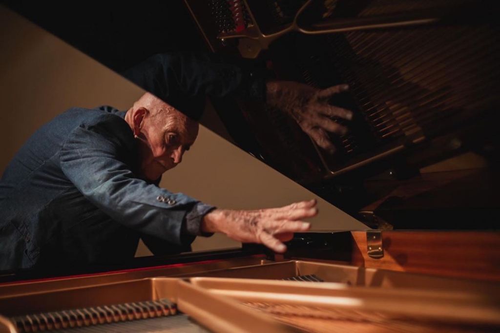 Gerry Weil estrena versión remasterizada de 'The Message' | CusicaPlus