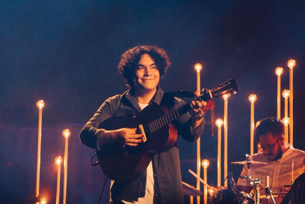 Señor Kino y Ed Maverick se unen para 'Vuelta en U' | CusicaPlus