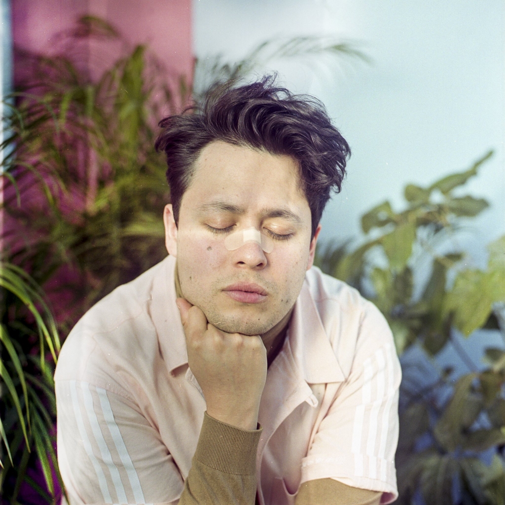 Escucha lo nuevo de Marco Mares con 'Alboroto' | CusicaPlus