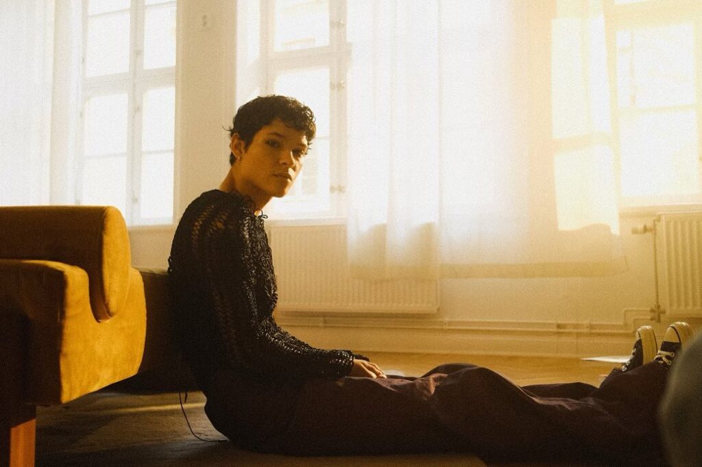 Escucha 'OMR', el primer álbum de Omar Rudberg | CusicaPlus