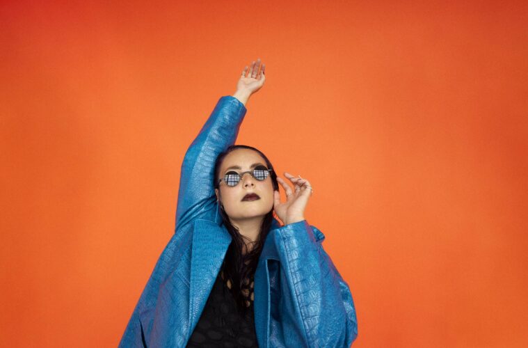 Cardi B y Megan Thee Stallion se unen en 'Bongos' | CusicaPlus