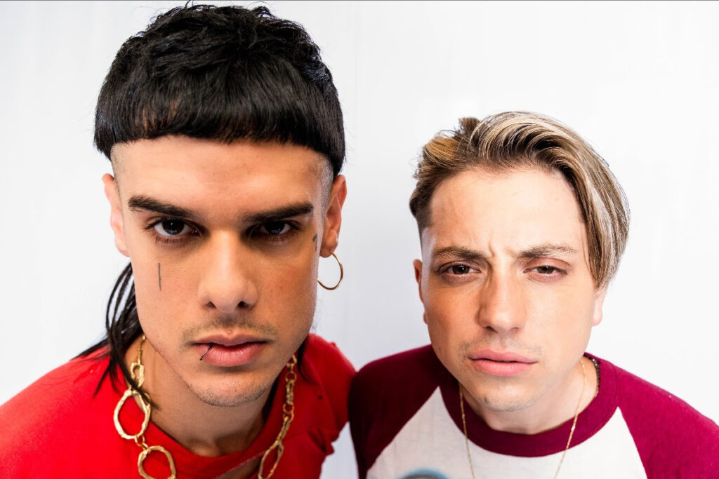 CA7RIEL & Paco Amoroso lanzan el disco 'BAÑO MARÍA' | CusicaPlus