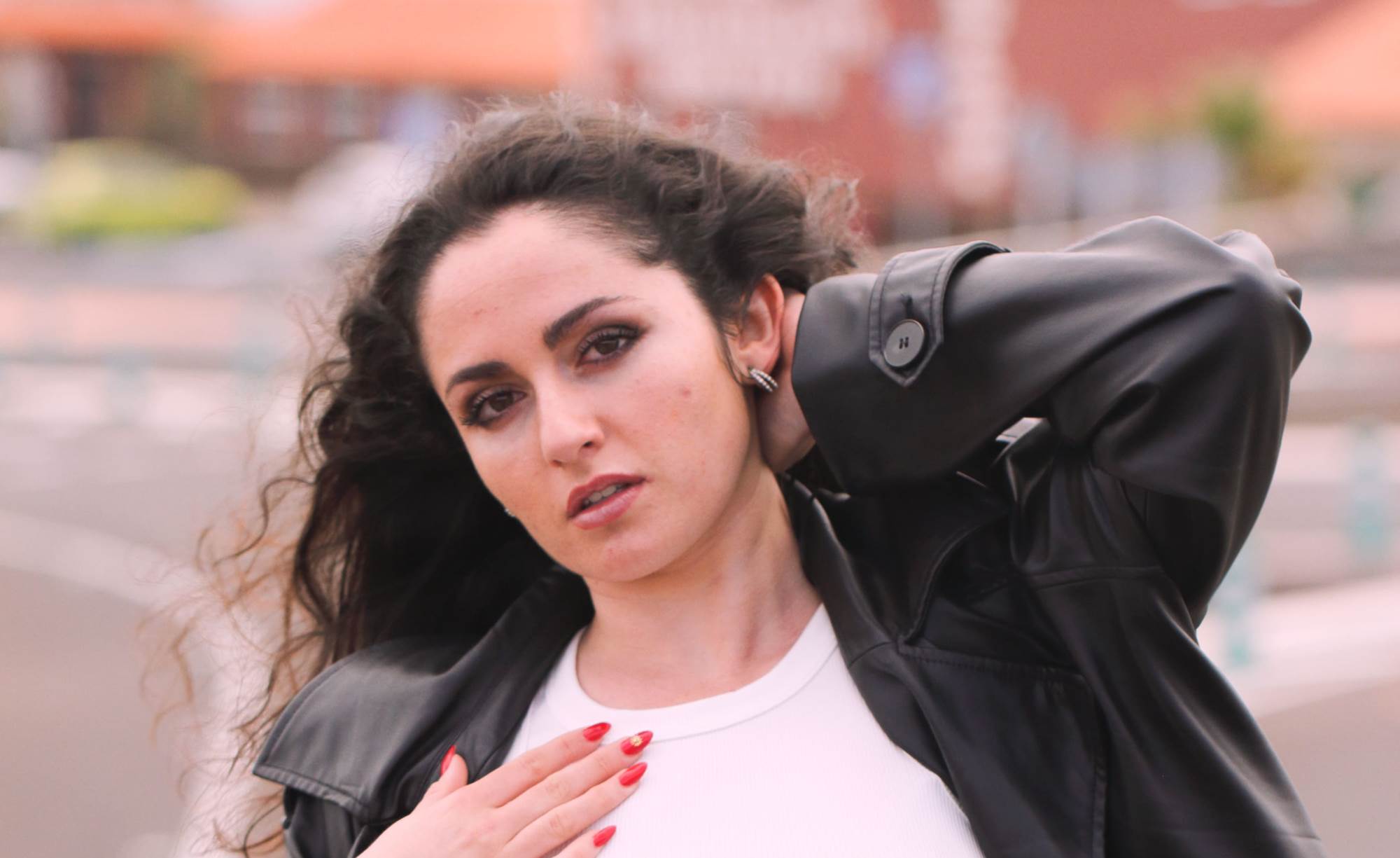 Caluu C. se sumerge en el afrobeat con 'No Love' | CusicaPlus