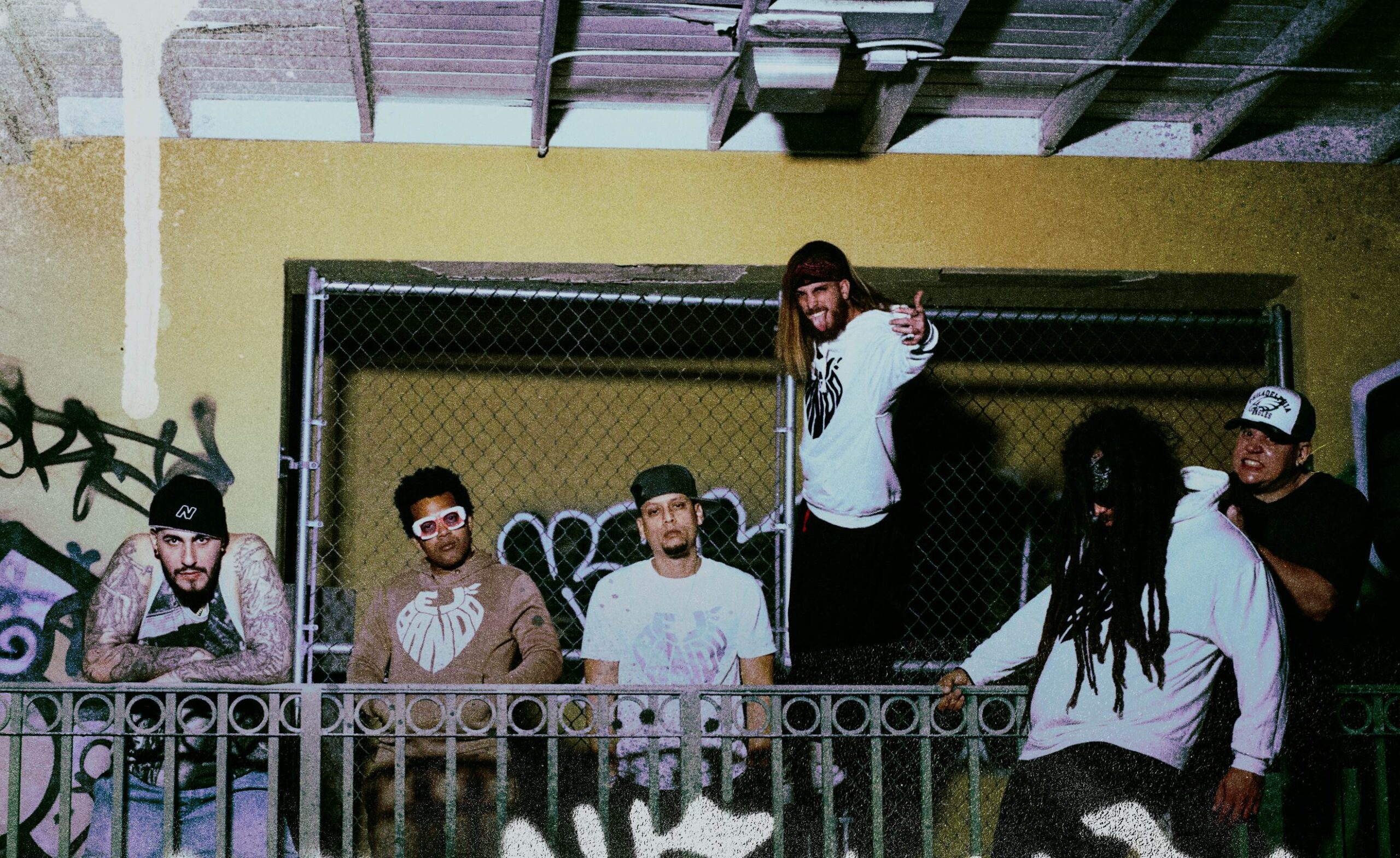 El Bando publica el álbum 'El Bando Returns' | CusicaPlus