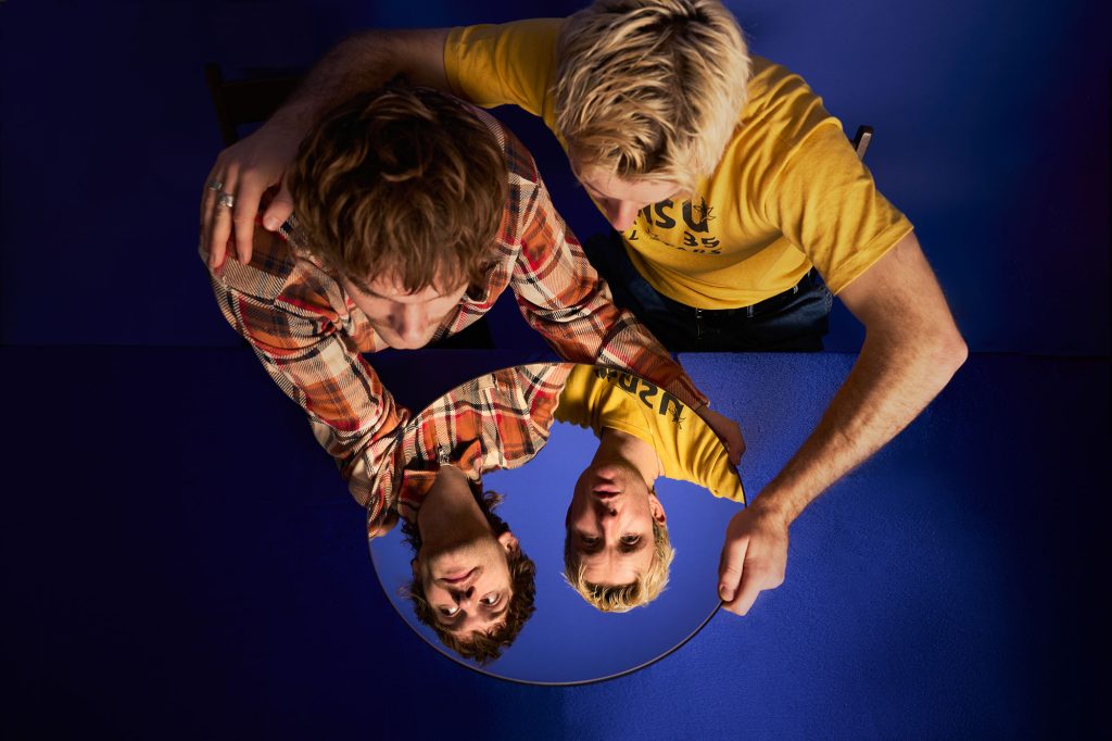 Good Neighbours anuncia álbum debut y lanzan 'Suburbs' | CusicaPlus