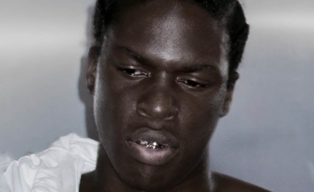 Daniel Caesar comparte el single 'Moon' | CusicaPlus